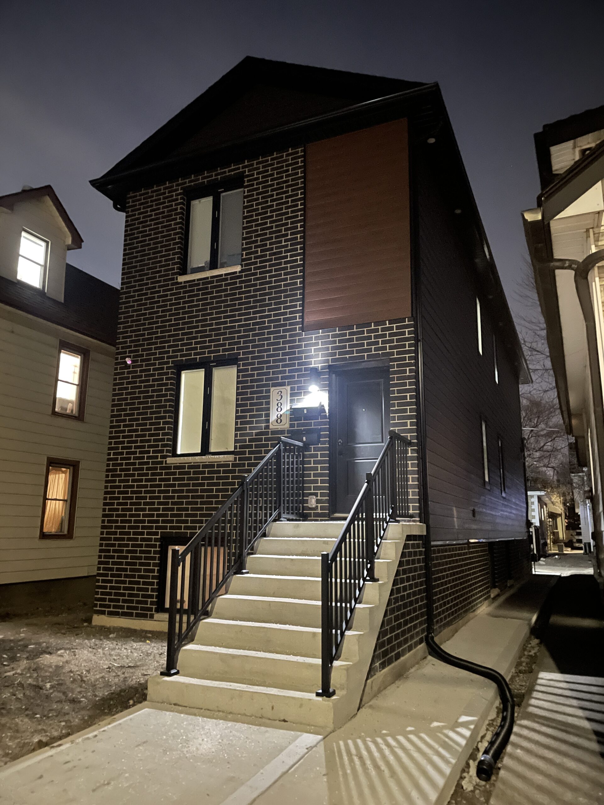 388 Bridge Ave - Windsor Luxury Student Rental Housing